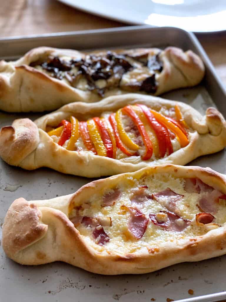 Easy Peinirli - Greek Pizza Boats - The Greek Foodie