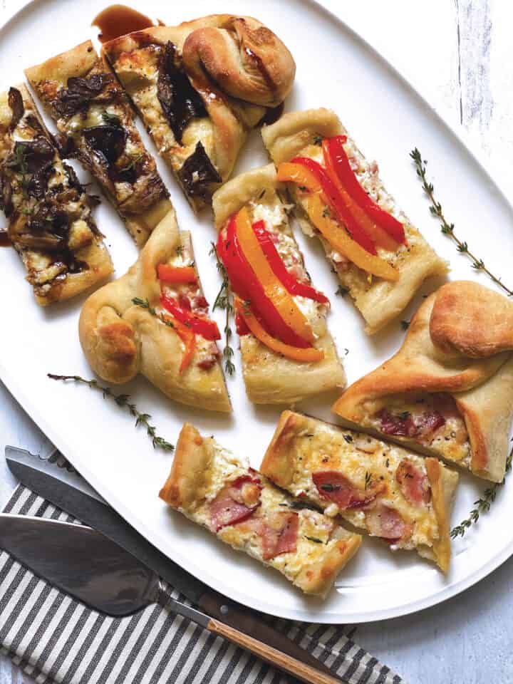 Easy Peinirli - Greek Pizza Boats - The Greek Foodie