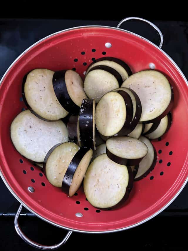 Moussaka-Greek Eggplant Potato Casserole - The Greek Foodie