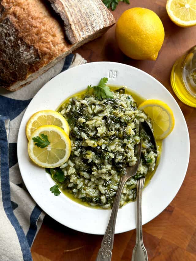 Spanakorizo (Greek Rice with Spinach & Lemon) – Traditional Greek ...