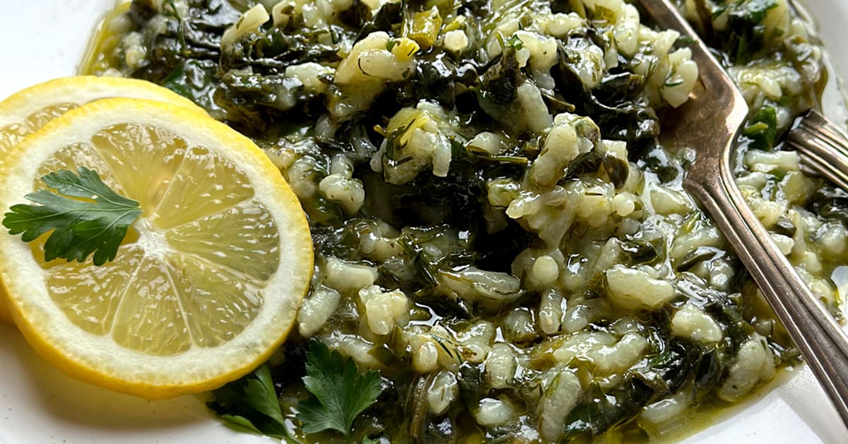 Spanakorizo (Greek Rice with Spinach & Lemon) – Traditional Recipe ...