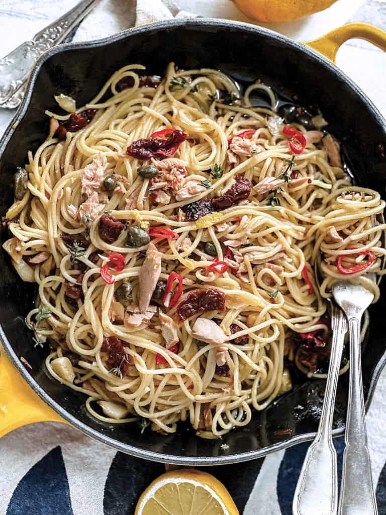 Mediterranean Tuna Spaghetti - The Greek Foodie