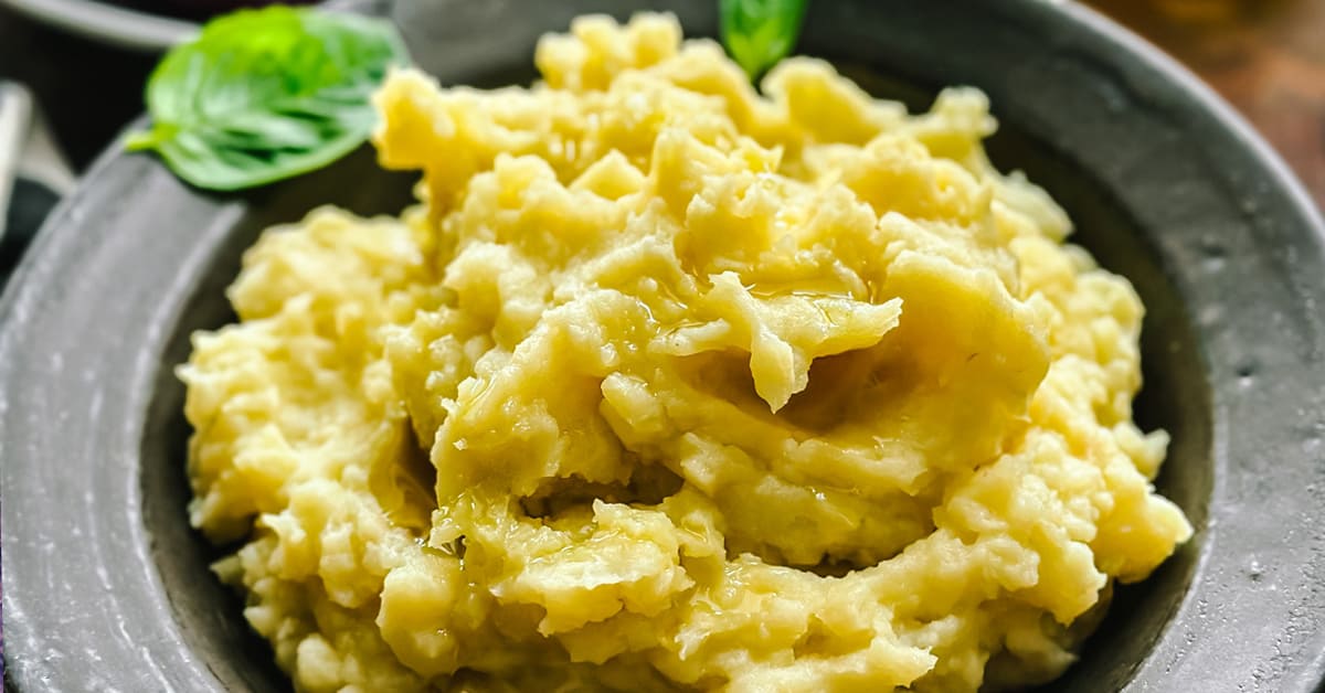 Skordalia-Greek Potato Garlic Dip - The Greek Foodie