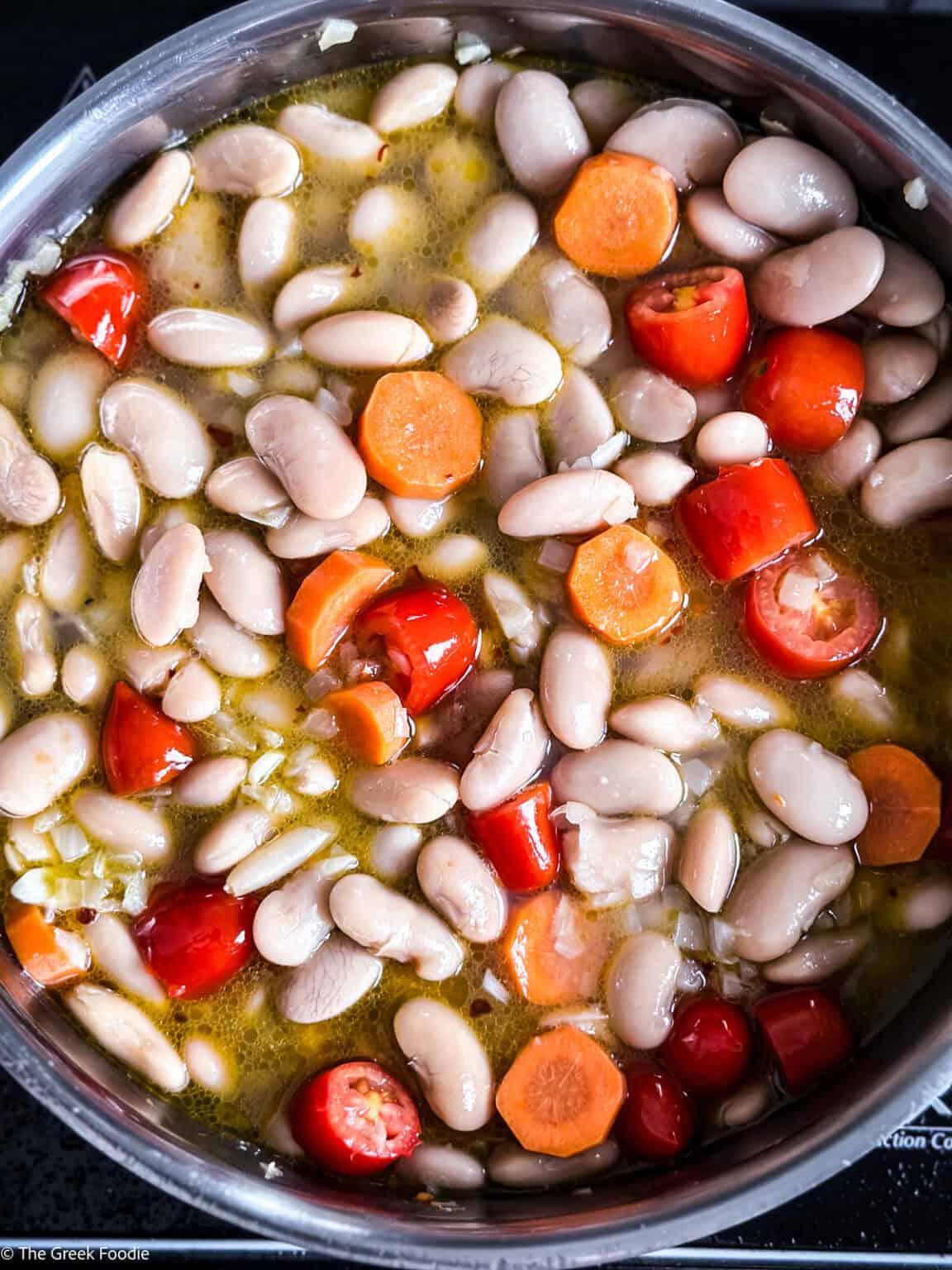 Greek Braised Beans - The Greek Foodie