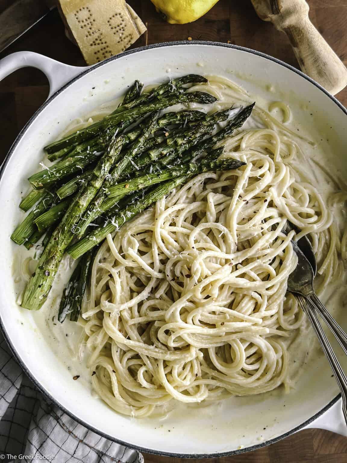 Charred Asparagus Pasta - The Greek Foodie